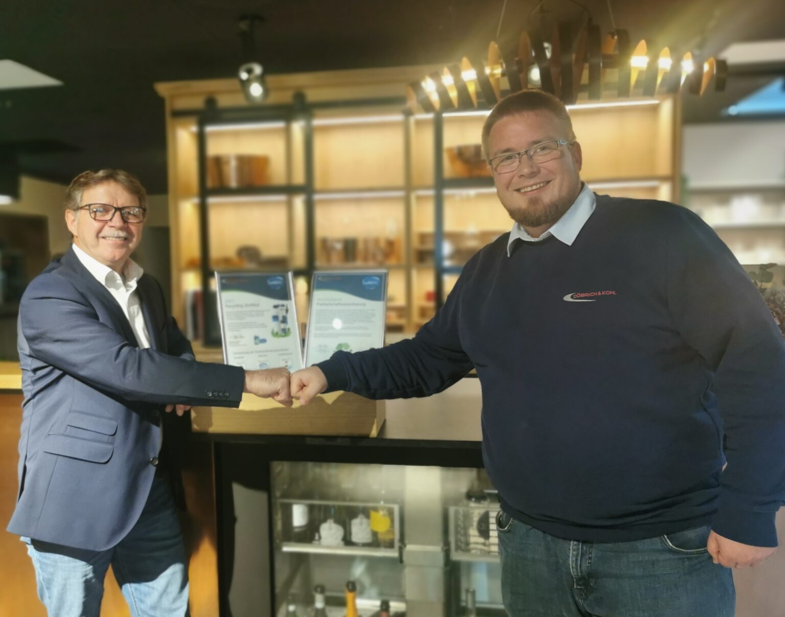 Übergabe BRITA Recycling Zertifikat / Nachhaltigkeitsvereinbarung – Döbrich und Kohl GmbH